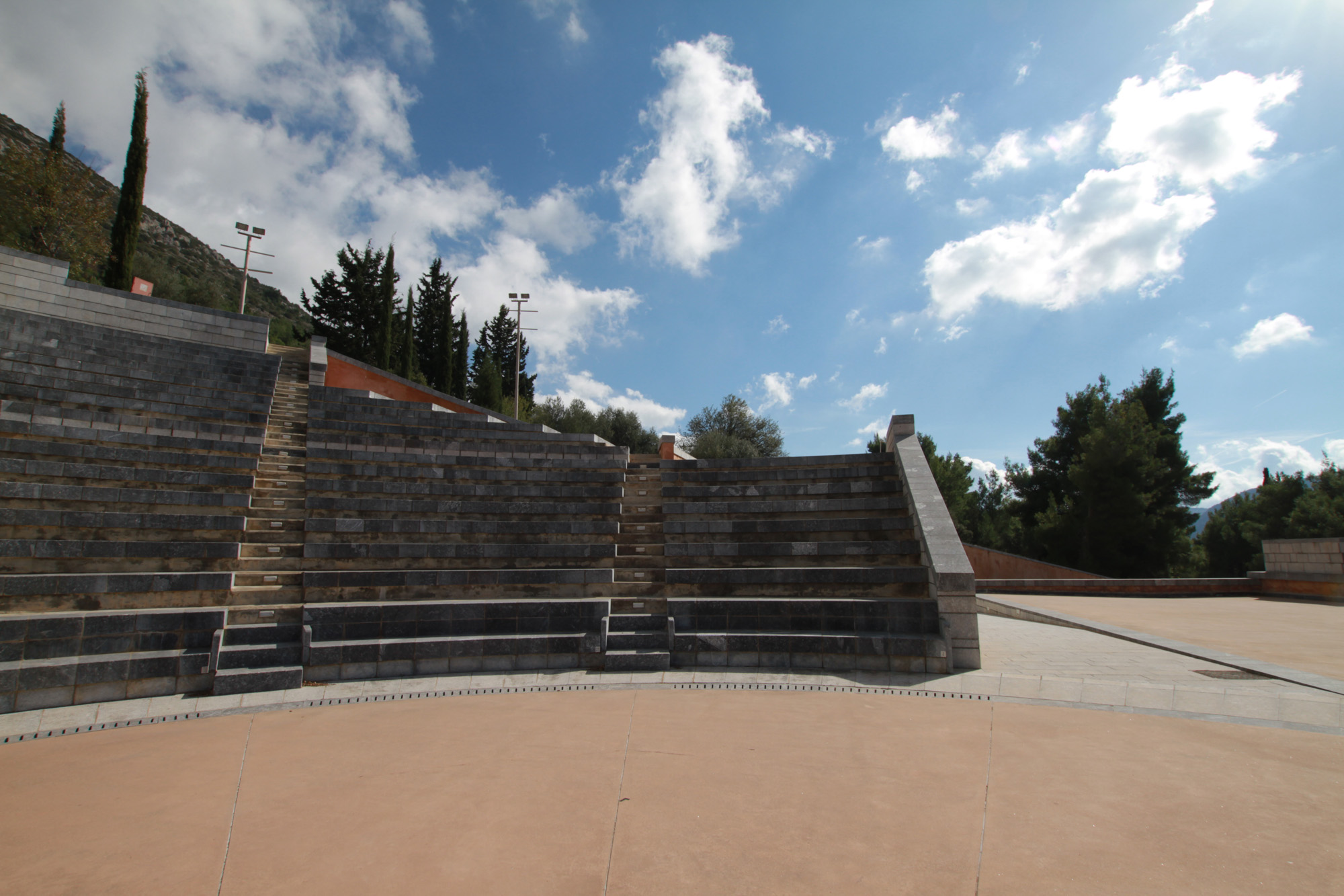 Virtual Tour - Delphi - European Cultural Center | Yougoculture