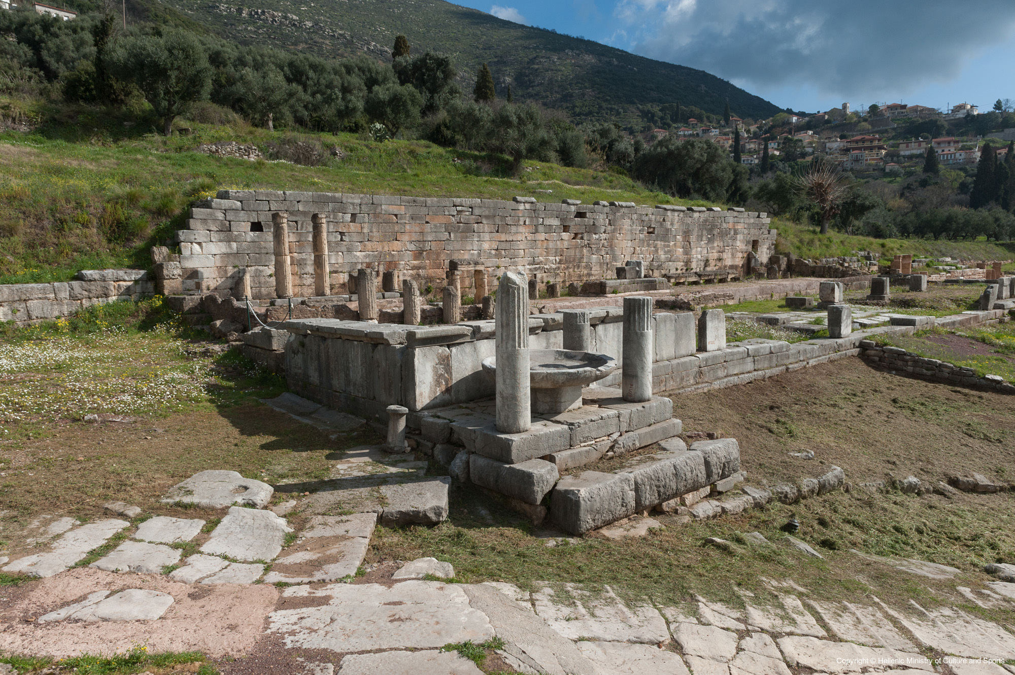Virtual Tour - Messene - The Arsinoe Fountain | Yougoculture